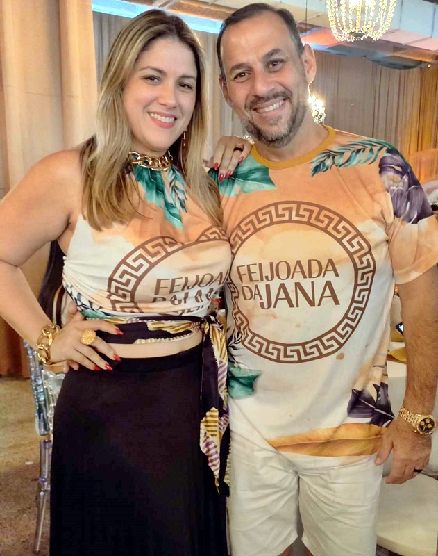 Janaína Jamilla, a rainha das grandes festas lacra o domingo com a ...